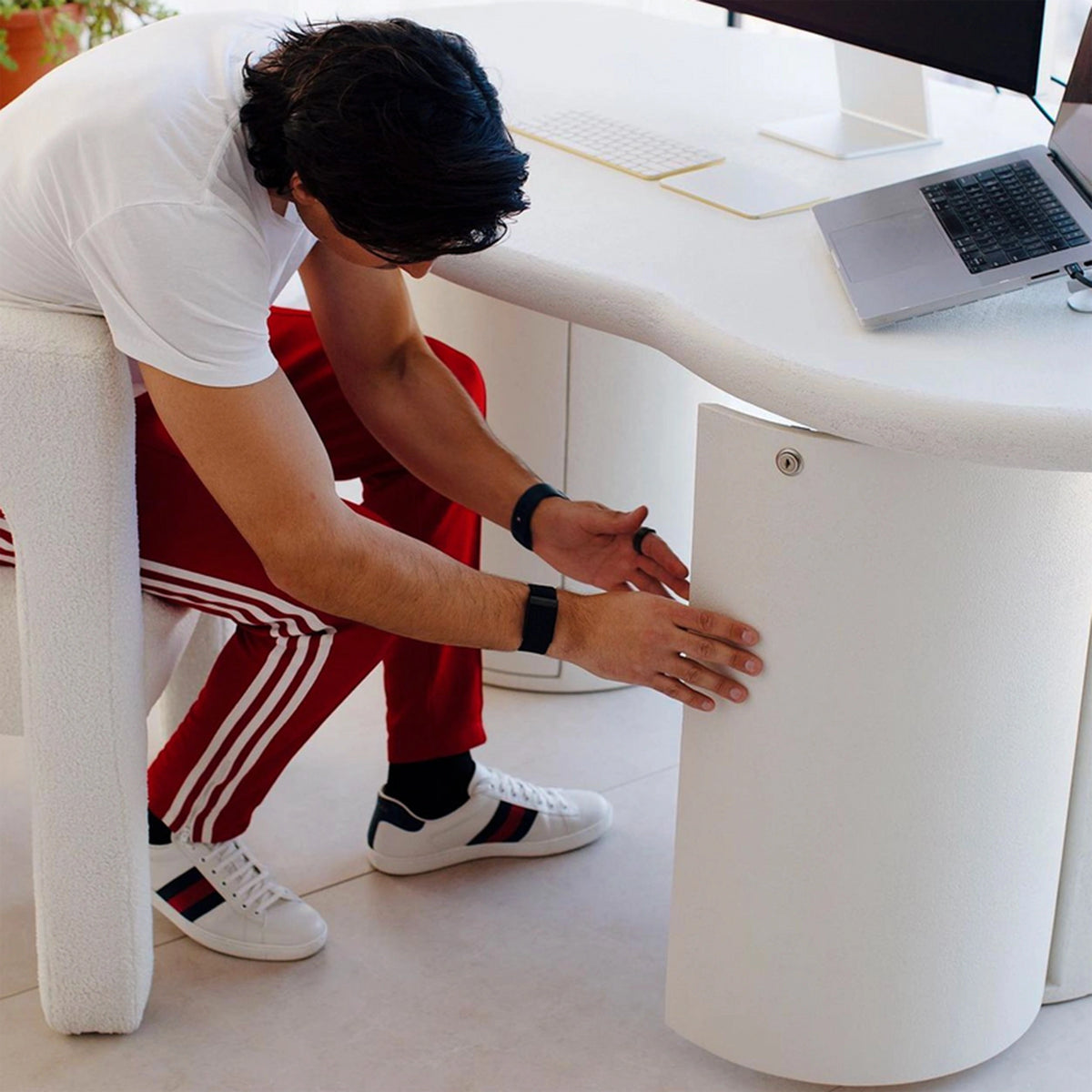 The Victoria Modern Computer Desk - Explore Our Top Picks Now – Klekktic